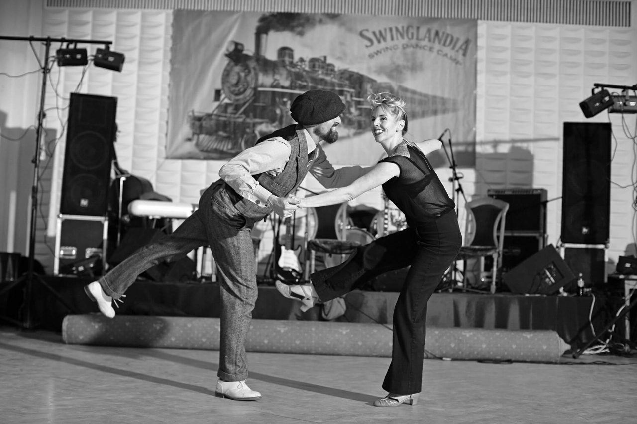 Charleston Steps Every Lindy Hopper Should Know - iLindy